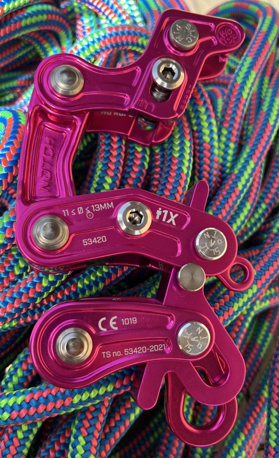 LIMITED EDITION NOTCH Rope Runner Pro Fuchsia | Tree Tools USA