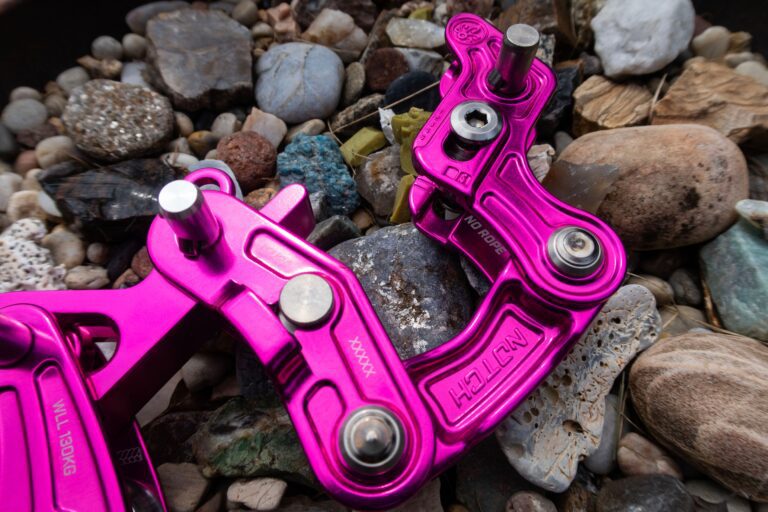 LIMITED EDITION NOTCH Rope Runner Pro Fuchsia | Tree Tools USA